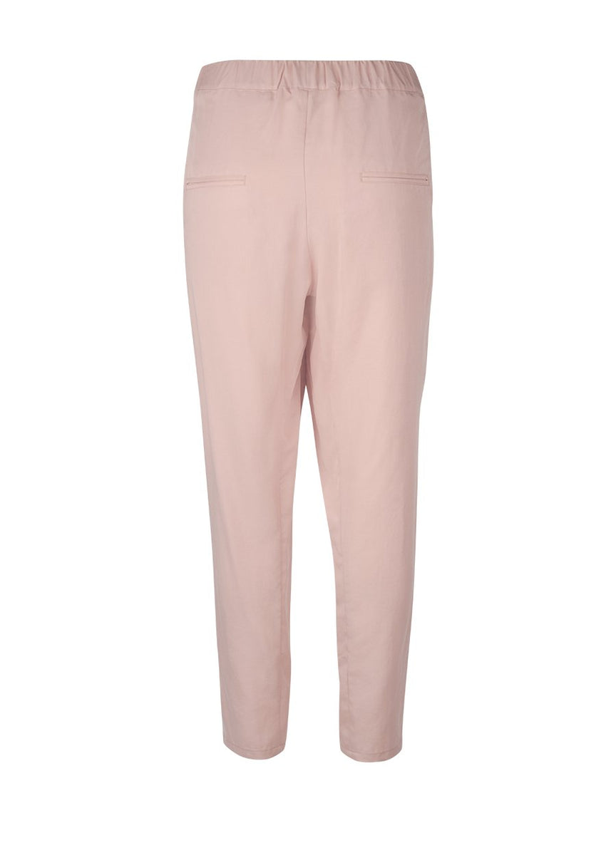 Zenzie Pant – The Wednesday Collective